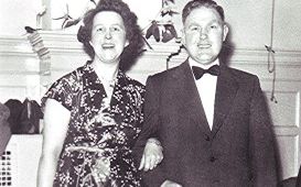 Phyllis & Arthur Darvell | Redbourn Groups by surname D-F | Herts Memories