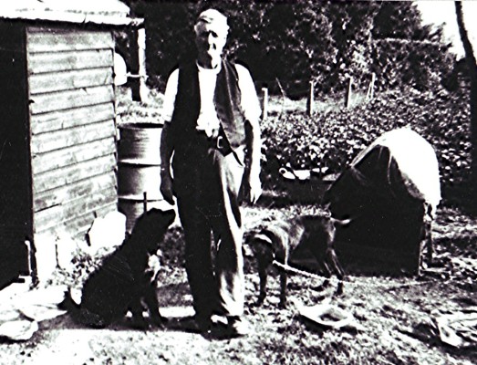 Bill Rust | Redbourn Individuals P-R by surname | Herts Memories