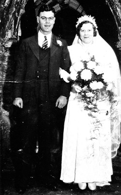 The marriage of Robert Pidgeon & Nell Read | Redbourn Weddings P-R ...