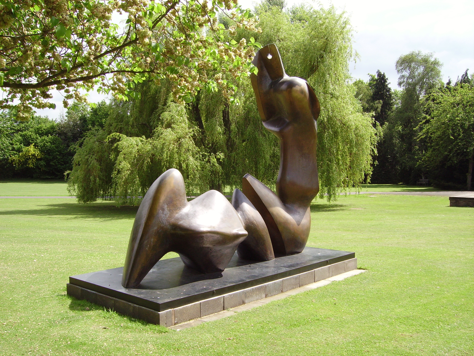 Henry Moore Foundation photo gallery | Parks, Walks, Photography ...