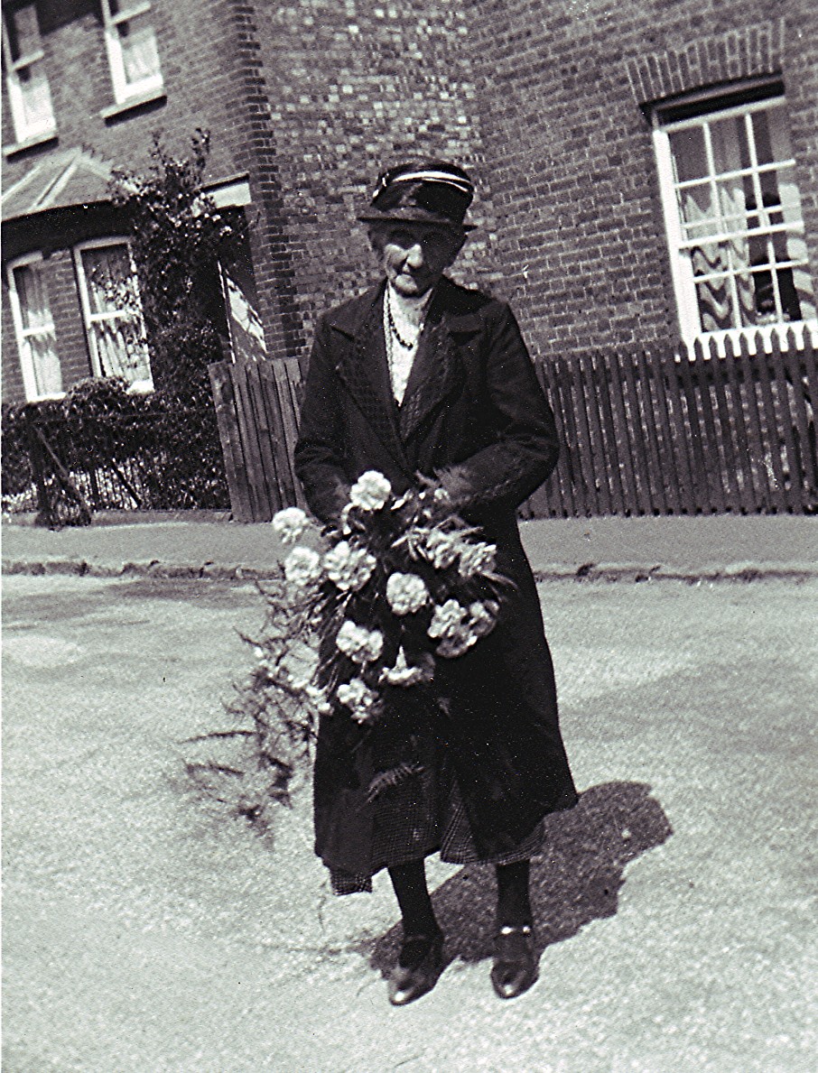 Mary Axtell | Redbourn Individuals A-C by surname | Herts Memories