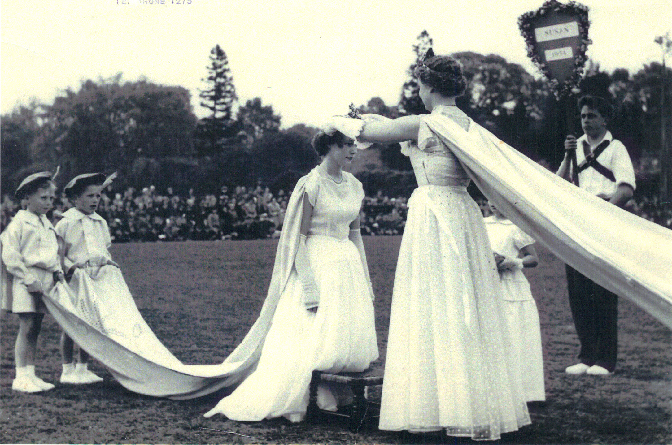 1954 May Day | May Day Celebrations | Herts Memories