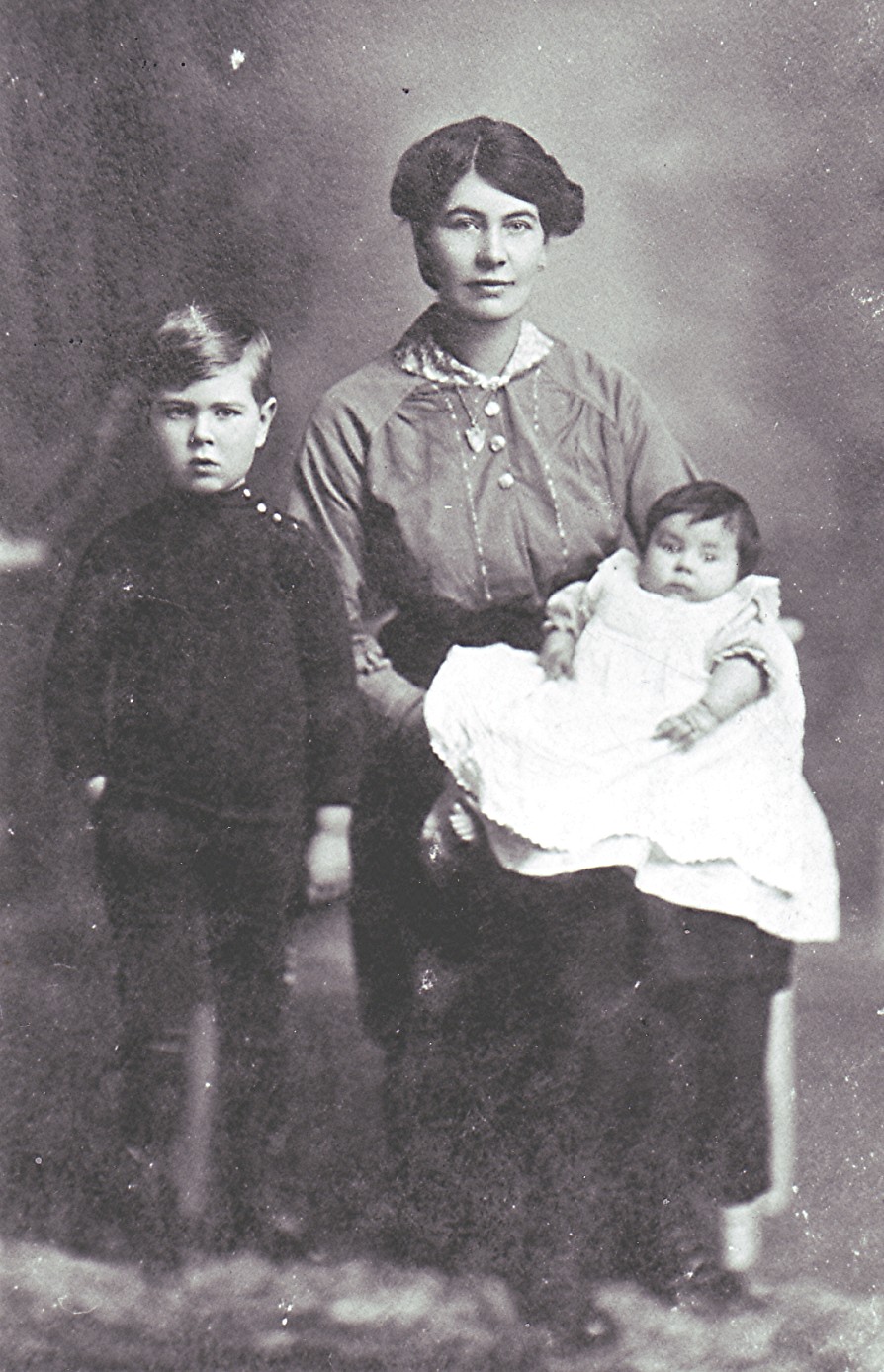 Sarah Quick & Children | Redbourn Families P-R | Herts Memories