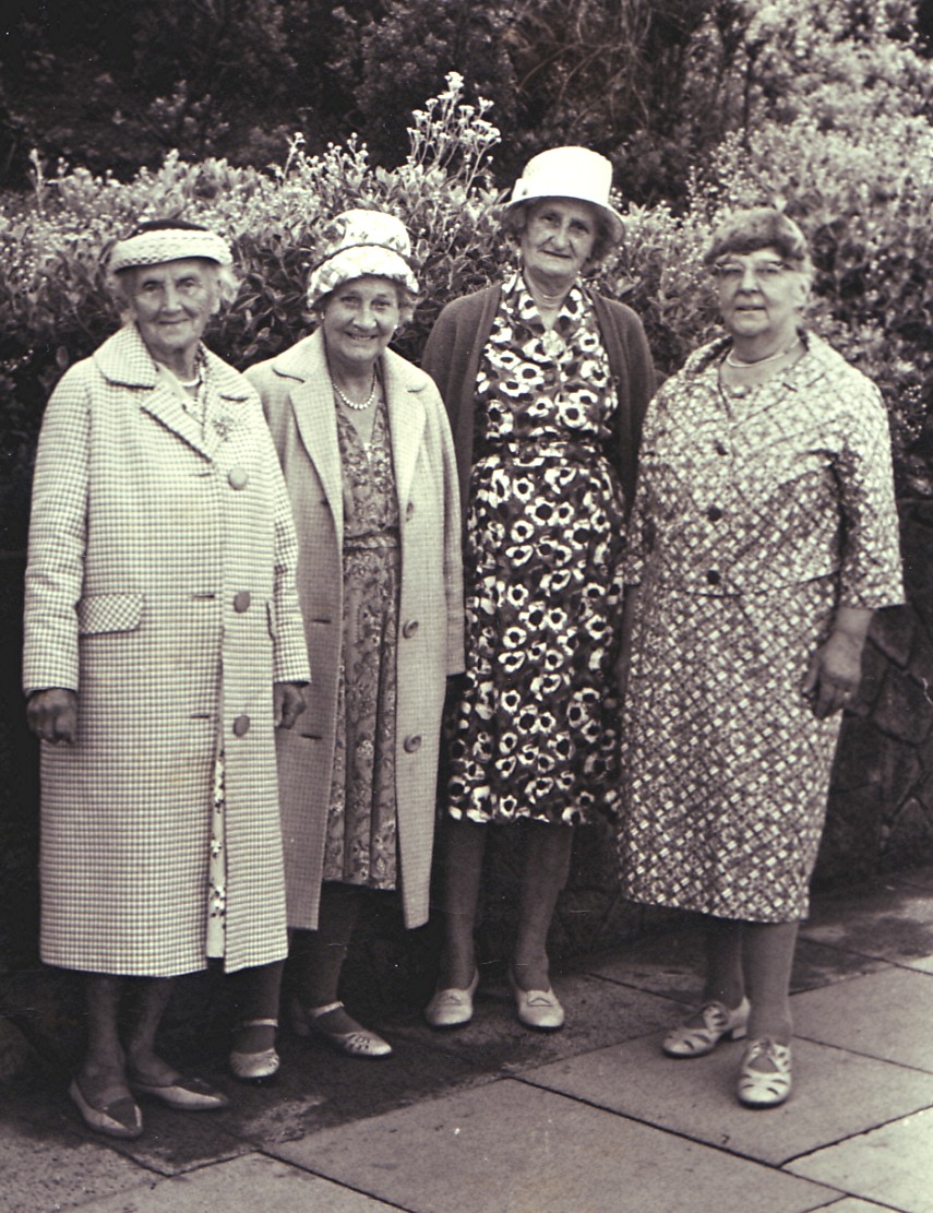 Old friends | Redbourn Elderly Groups | Herts Memories