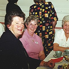 Girls School Reunion 1998 | Redbourn - School Reunions | Herts Memories