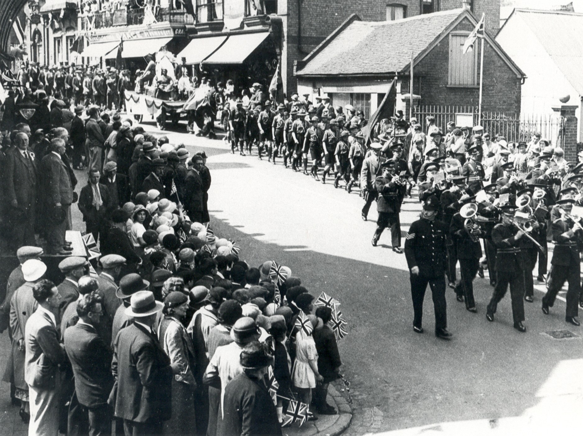 Silver, Golden, Diamond! | Royalty, Historic Events, Royalty | Herts ...