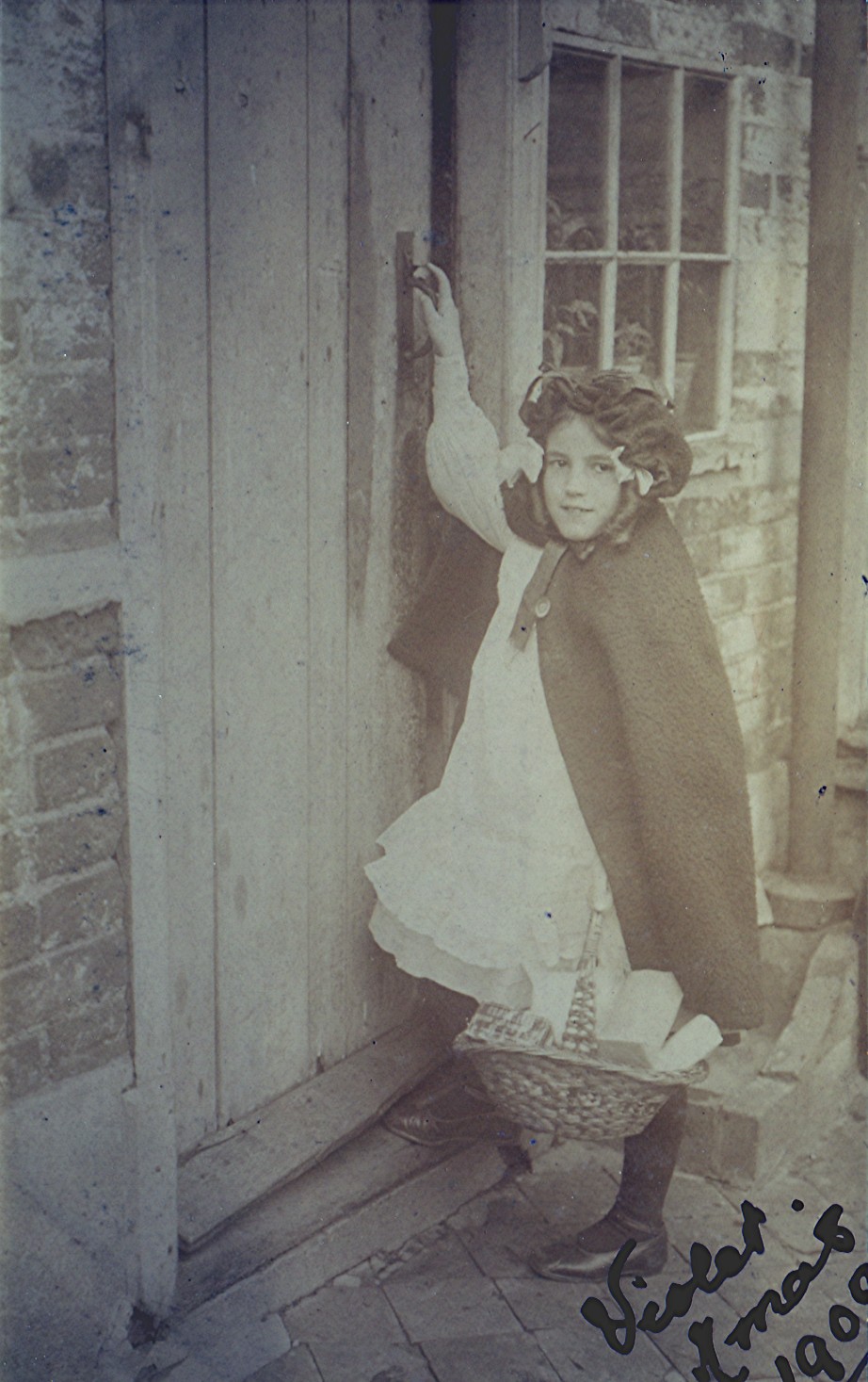 Violet Ford | Redbourn Individuals D-F by surname | Herts Memories