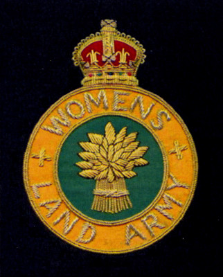 A Hard Life But a Happy One | People, World War Two, Women's Land Army ...